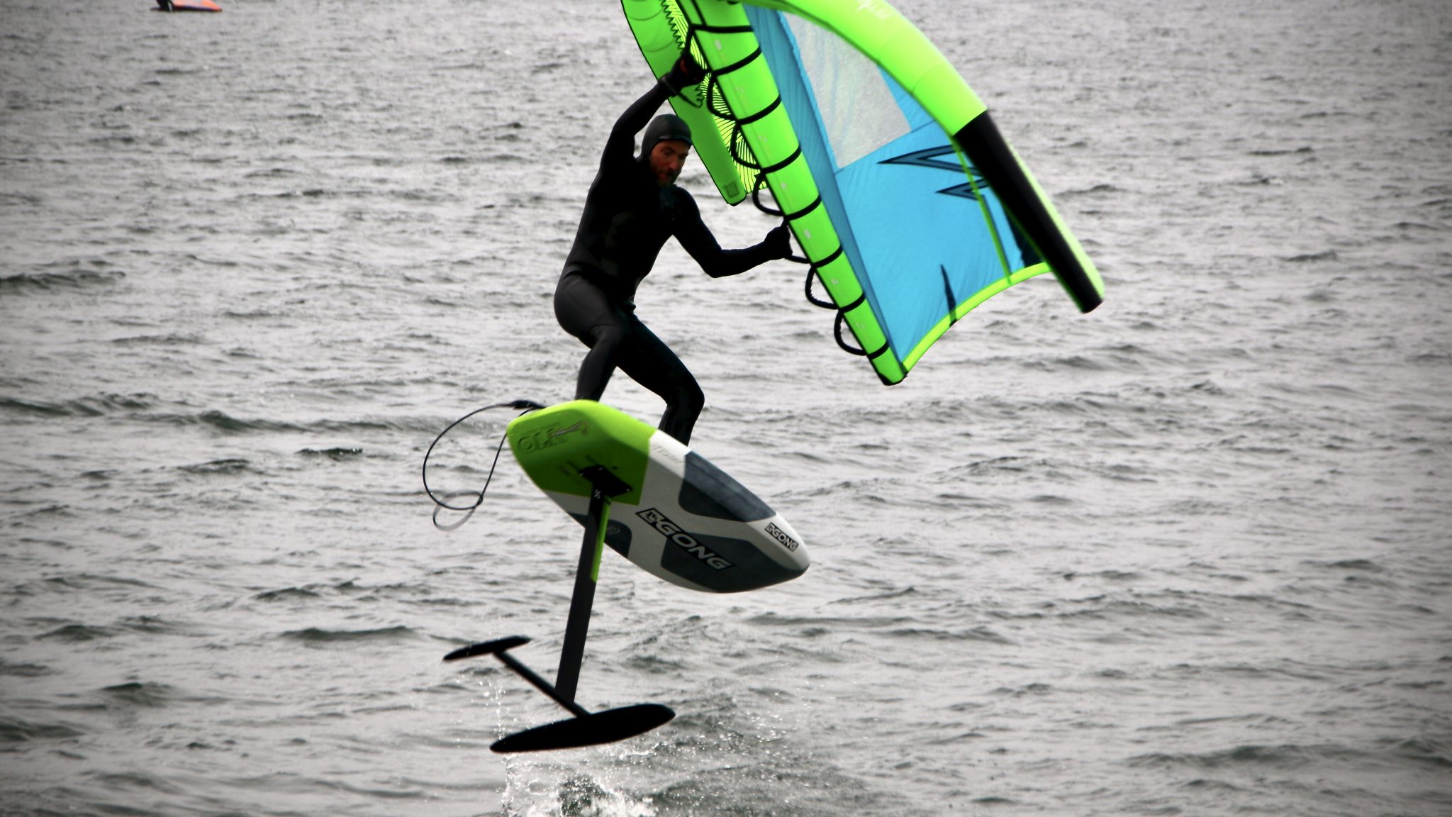 Wing-Foilen: Spotfinder im Internet und Spotfinder-Apps