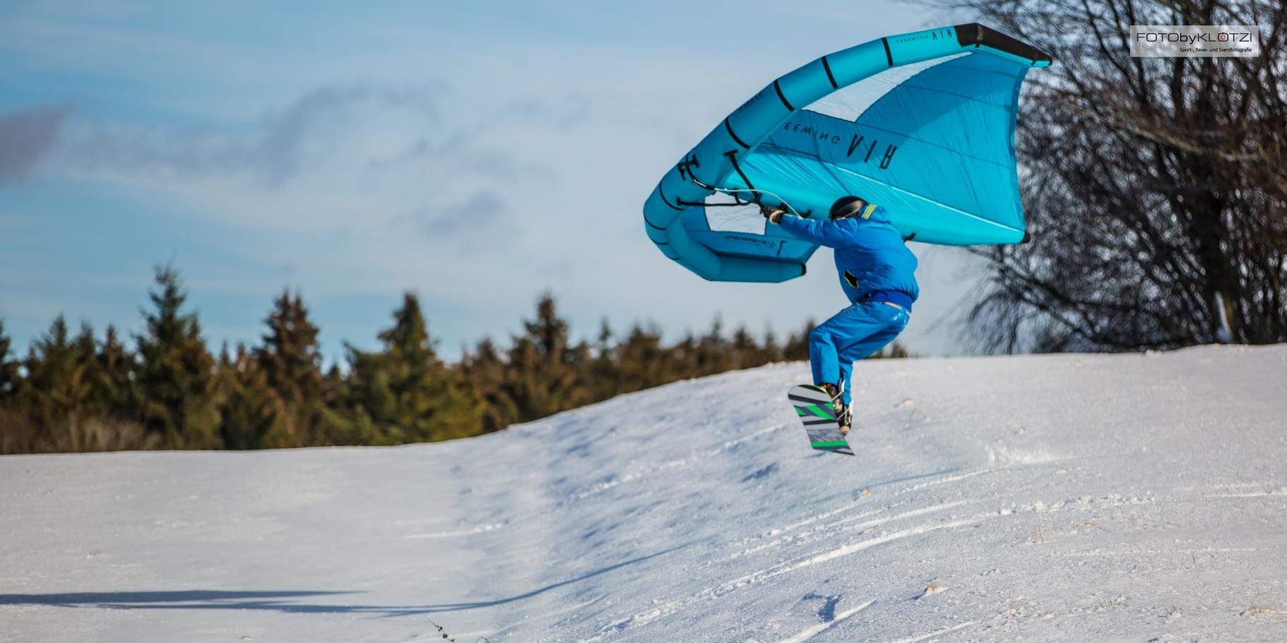 Snowboarden mit dem Wing - der neue Wintersport